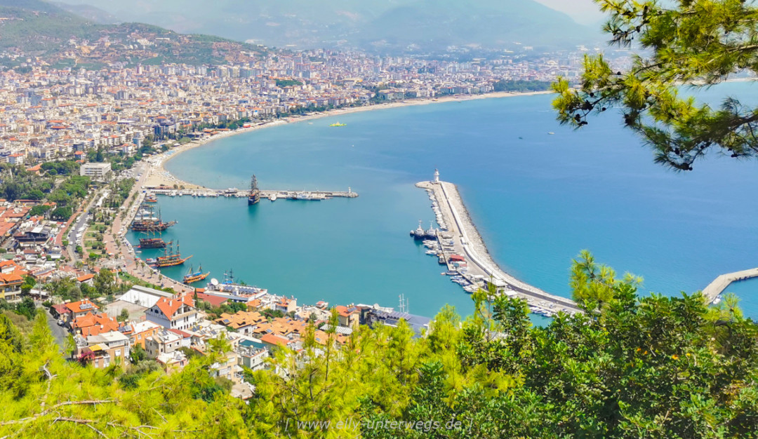 Ein Spaziergang durch Alanya • Elly unterwegs